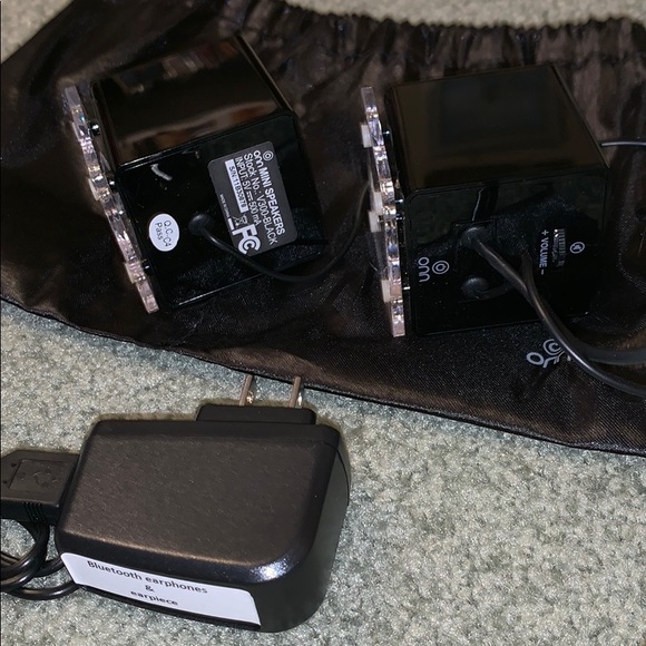 Microsoft | Other | New Microsoft Wireless Display Adaptor Wspeakers ...